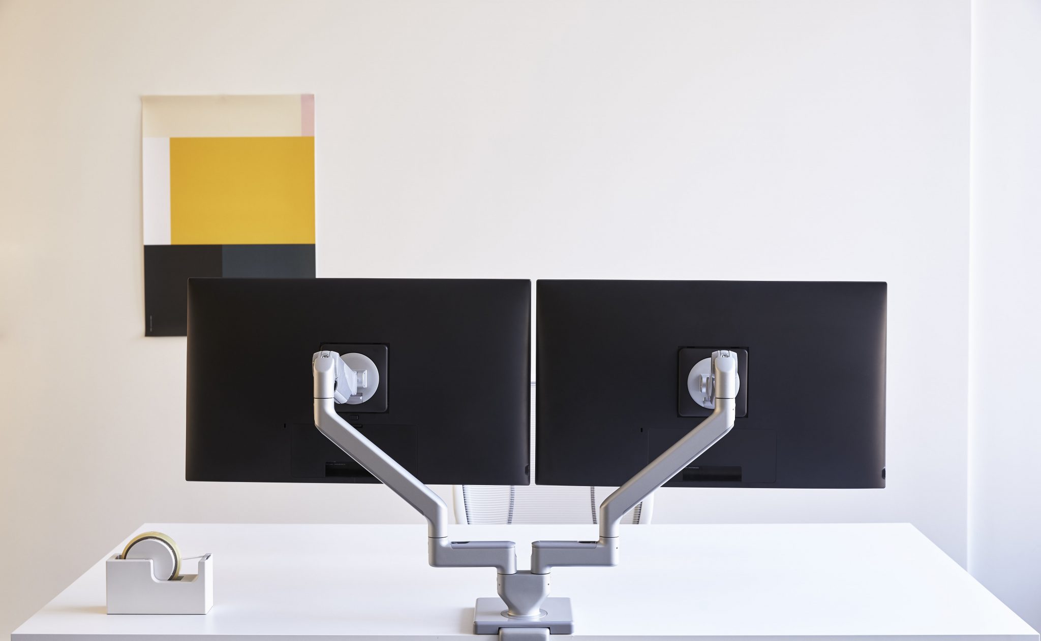 Humanscale Monitor Arm: M2.1 Dual Clamp Mount Upto 7 Kg Each